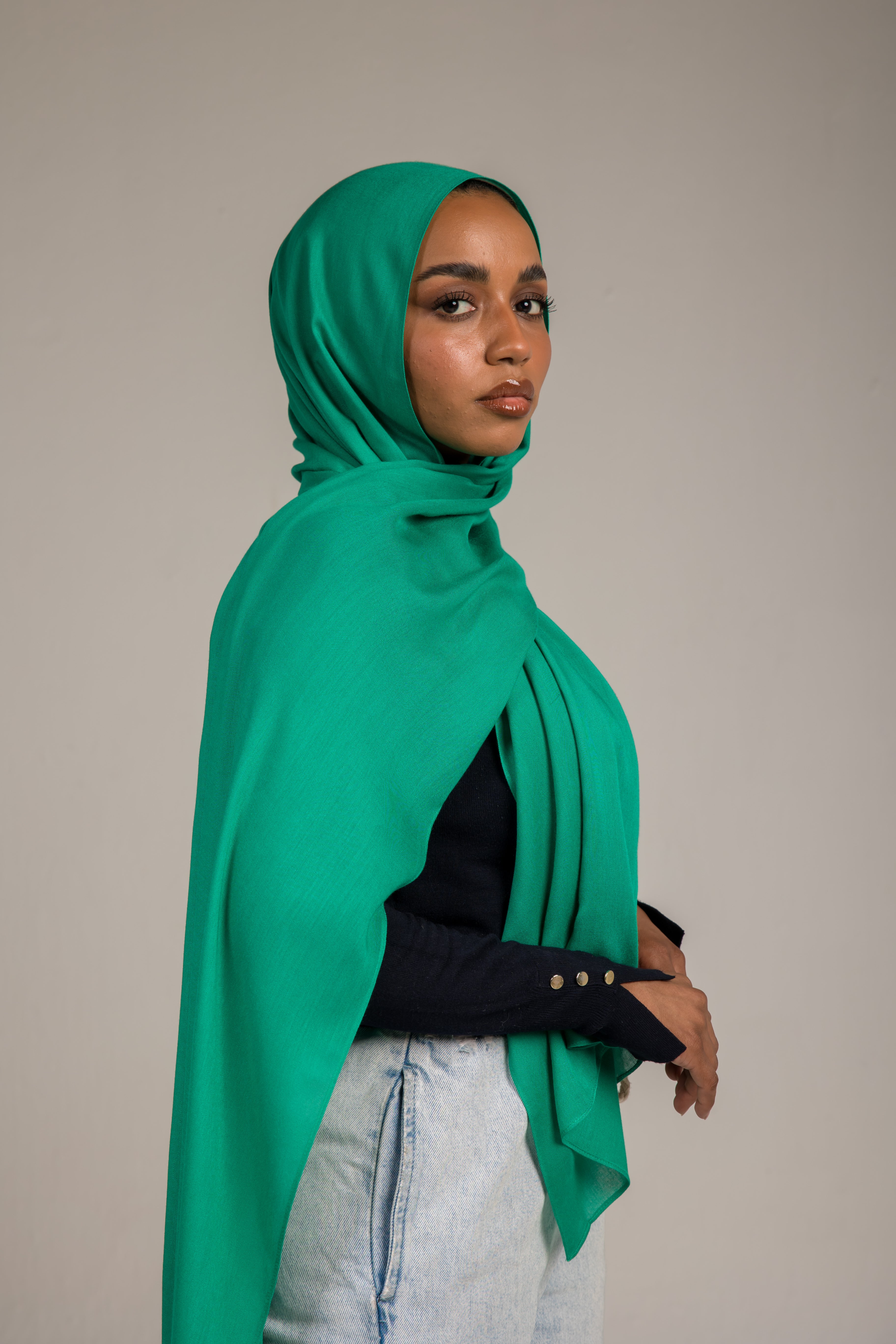 Worood Caribbean Green Cotton Modal Scarf – Chic & Refreshing